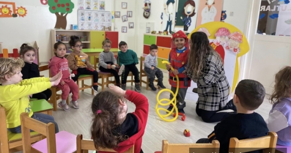 Dersler renkli geçiyor